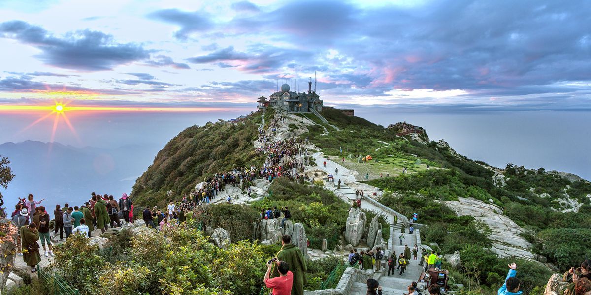 Taishan Moutain: Summit of the Gods | The World of Chinese